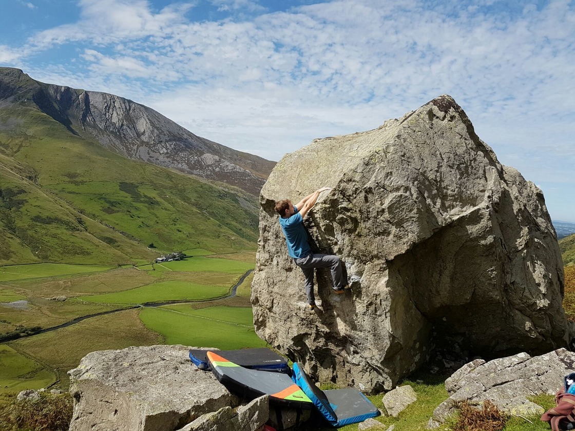 Bouldering in North-Wales