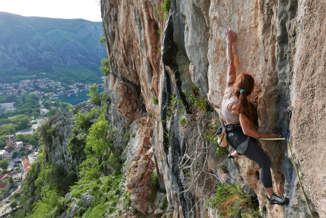 Climbing Guidebook of Montenegro with Destination Info