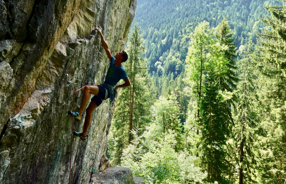 Bouldering in Val Daone | Climbing Guidebook with all info
