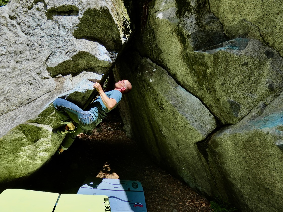 Bouldering in Val Daone | Climbing Guidebook with all info