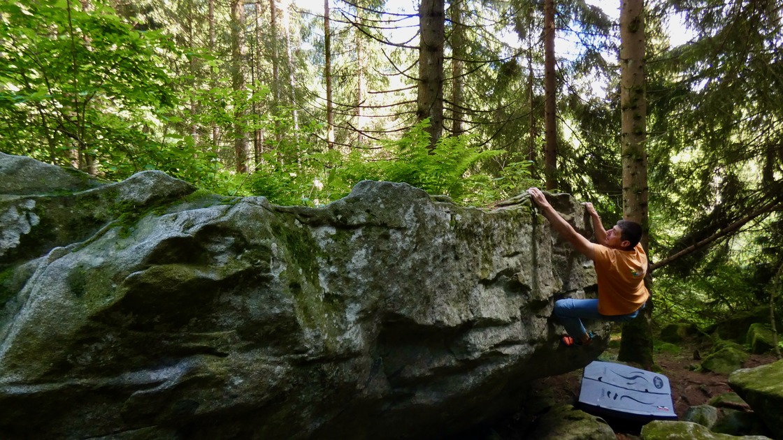 Bouldering in Val Daone | Climbing Guidebook with all info