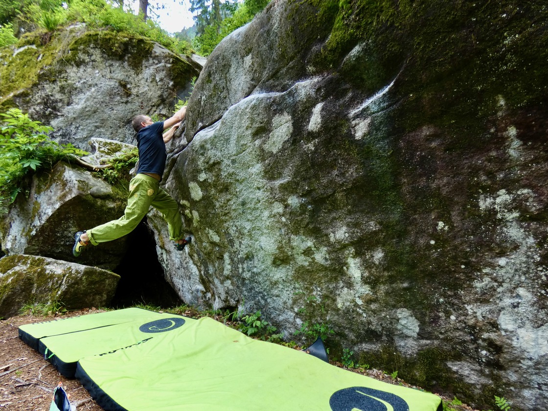 Bouldering in Val Daone | Climbing Guidebook with all info