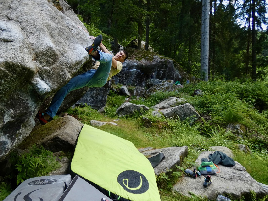 Bouldering in Val Daone | Climbing Guidebook with all info