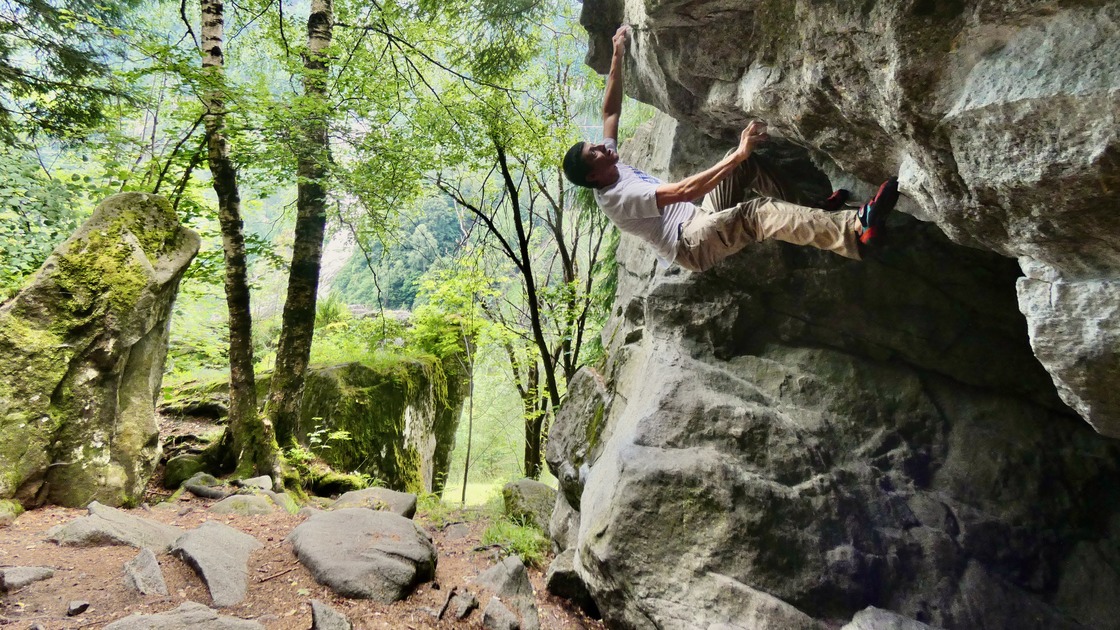 Bouldering in Val Daone | Climbing Guidebook with all info