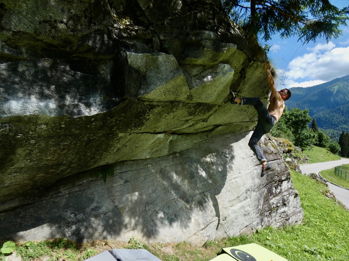 Bouldering in Val Daone | Climbing Guidebook with all info