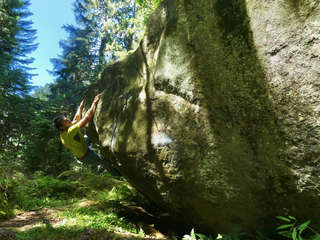 Bouldering in Val Daone | Climbing Guidebook with all info