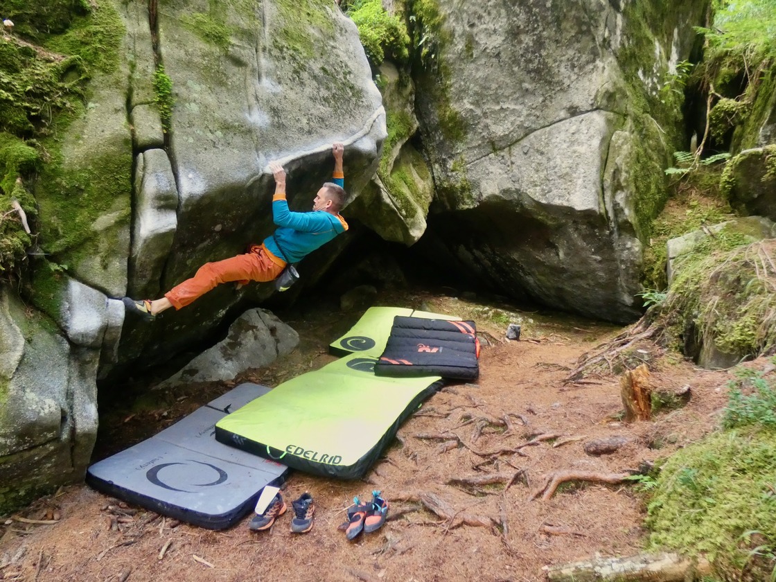 Bouldering in Val Daone | Climbing Guidebook with all info
