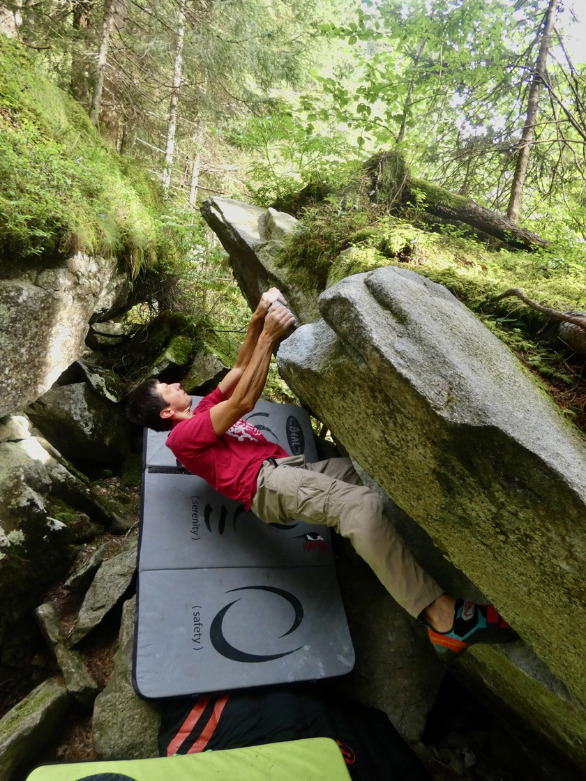 Bouldering in Val Daone | Climbing Guidebook with all info