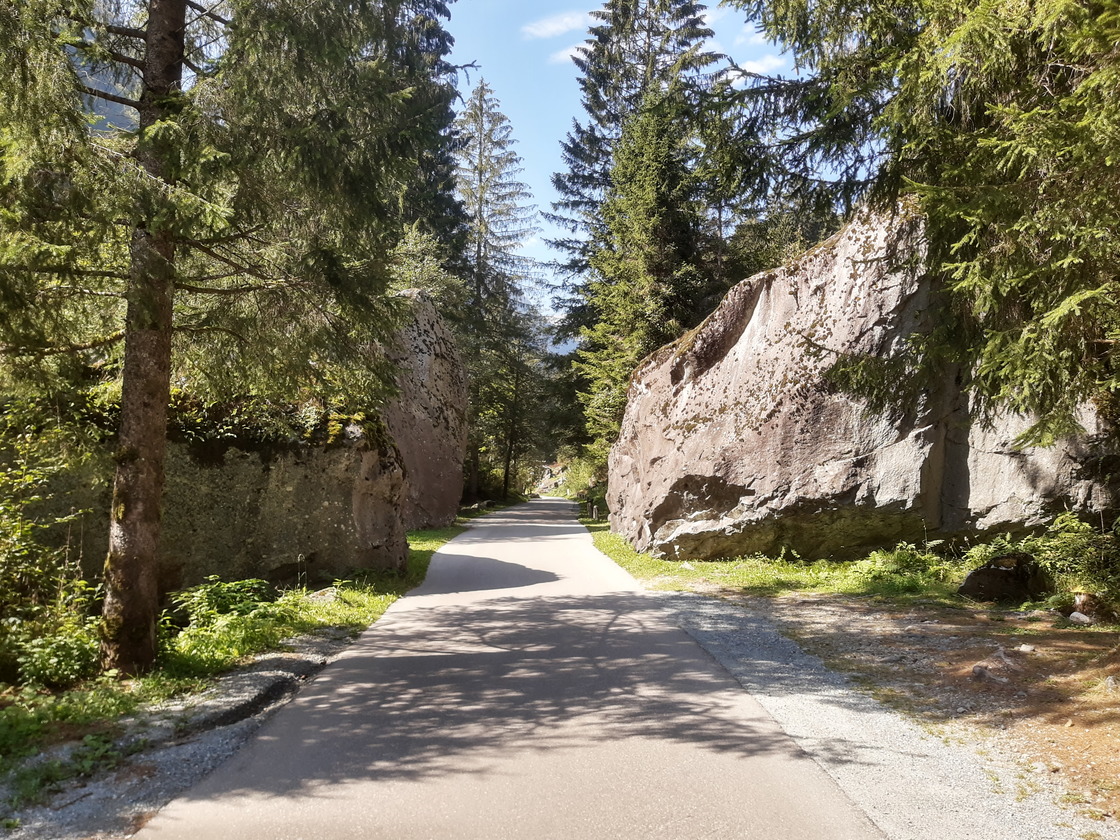 Bouldering in Val Daone | Climbing Guidebook with all info