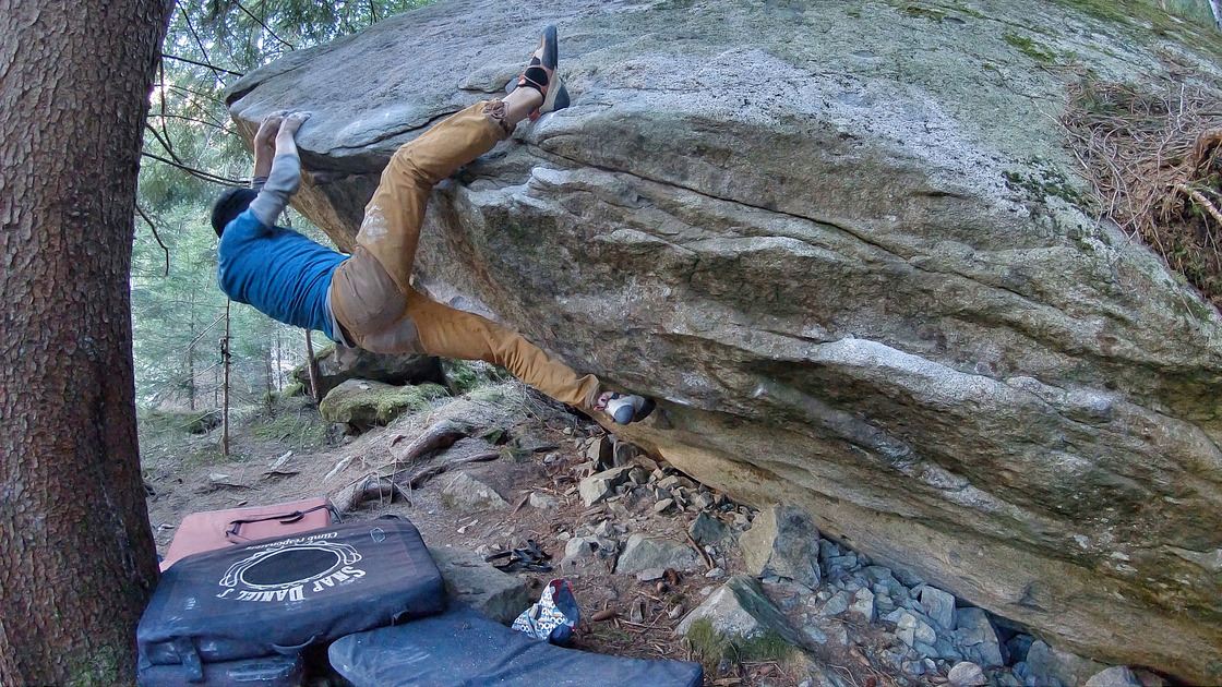 Bouldering in Val Daone | Climbing Guidebook with all info
