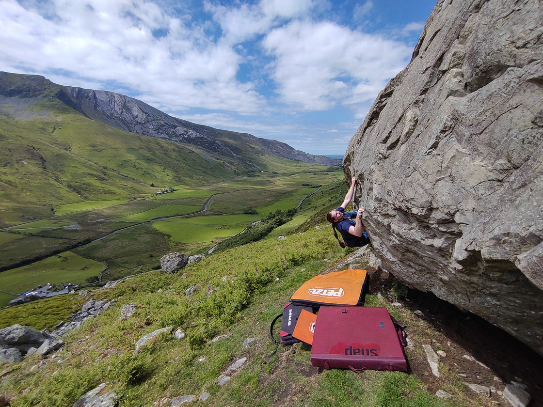 Bouldering in North-Wales