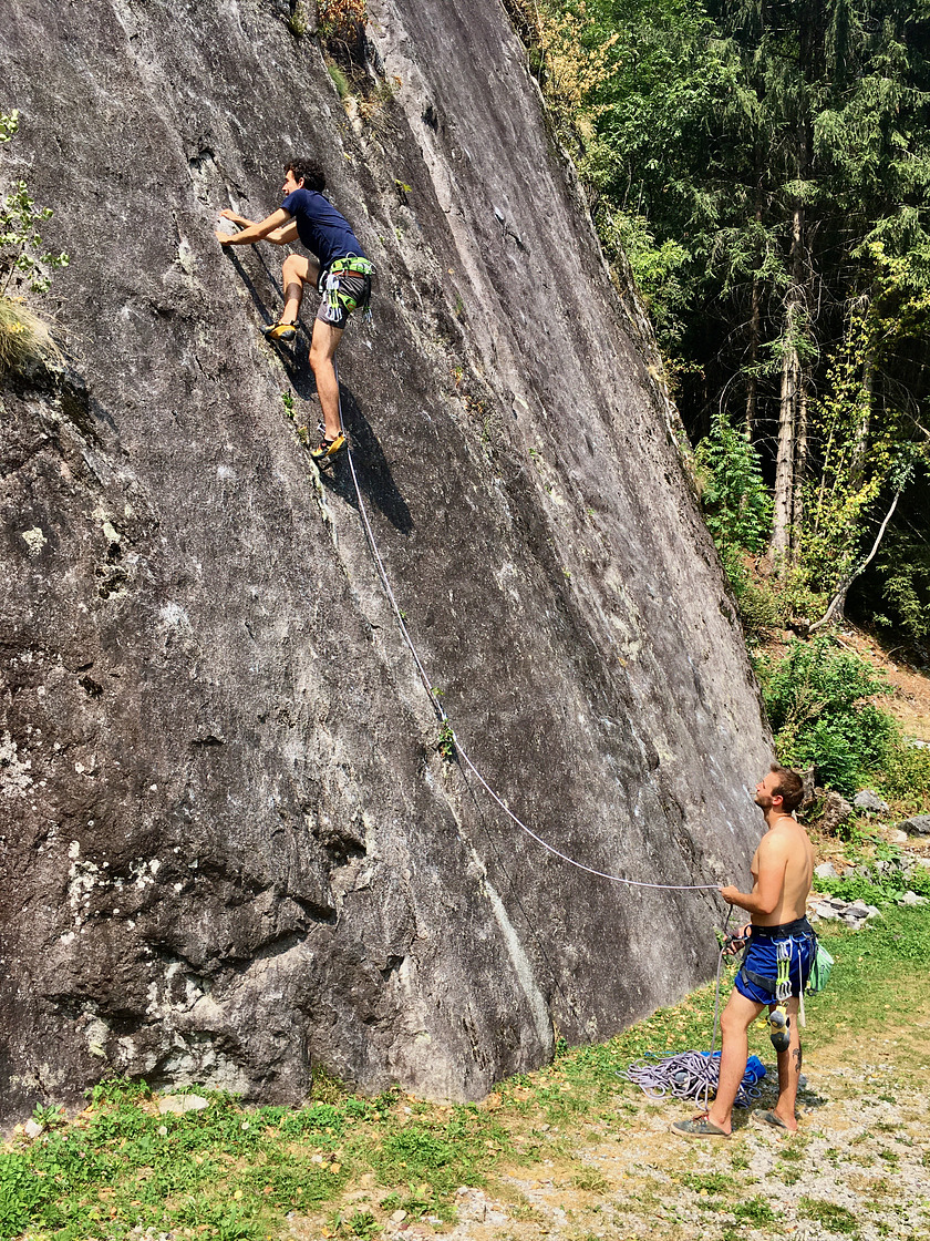 Bouldering in Val Daone | Climbing Guidebook with all info